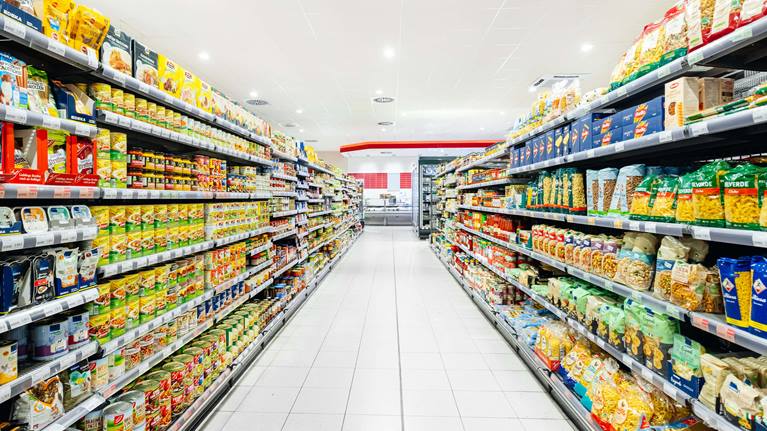 Mixed case palletizing for efficient store replenishment - Swisslog
