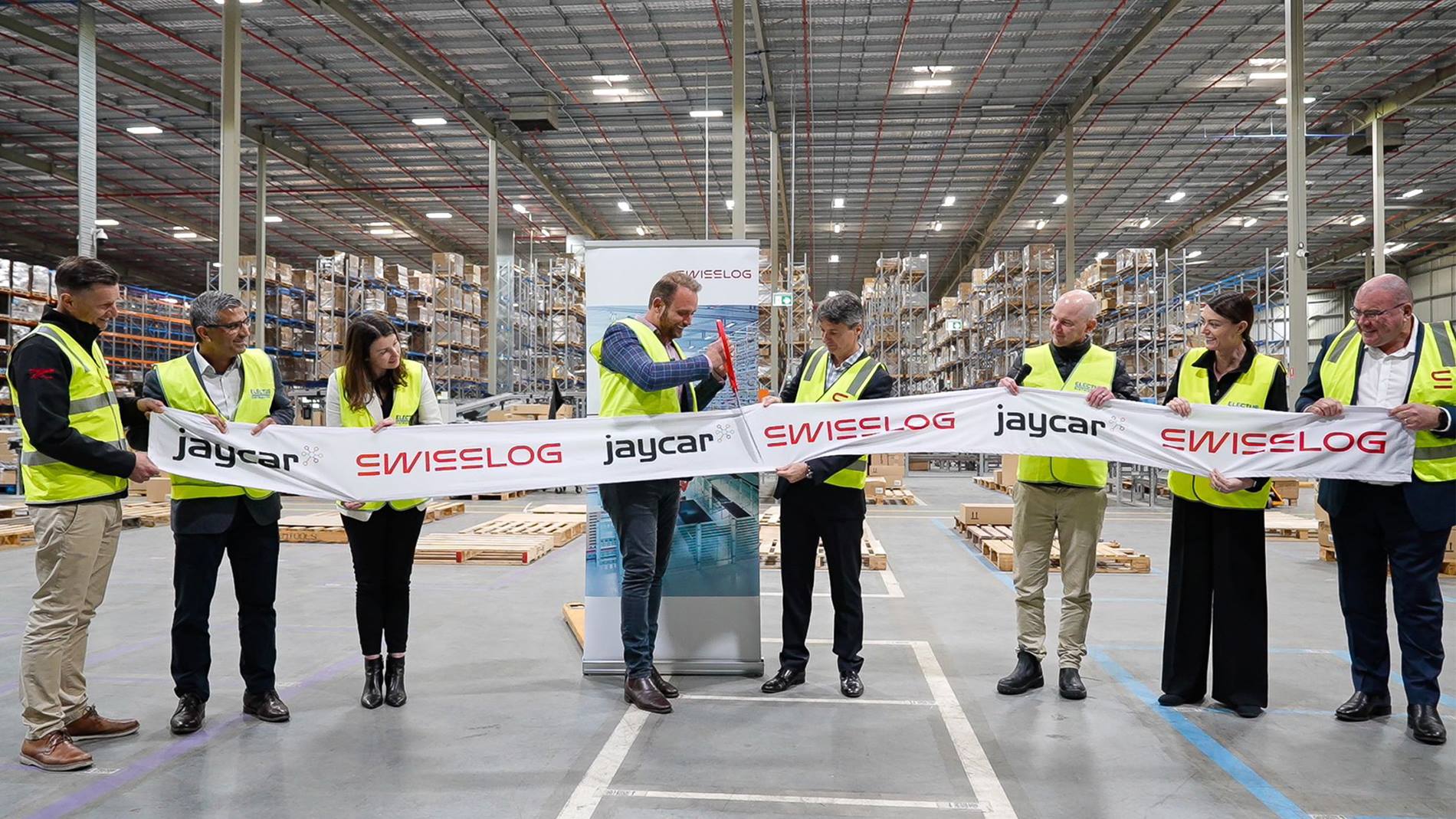 Jaycar Electronics doubles output and storage volume - Swisslog