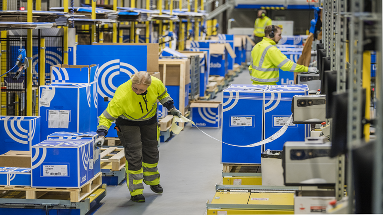 Lindab Sweden - Swisslog